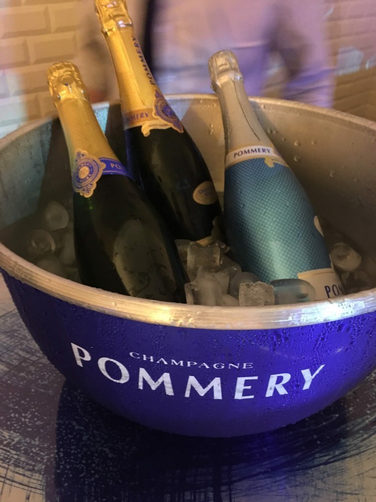 Como conhecer a região de Champagne na França